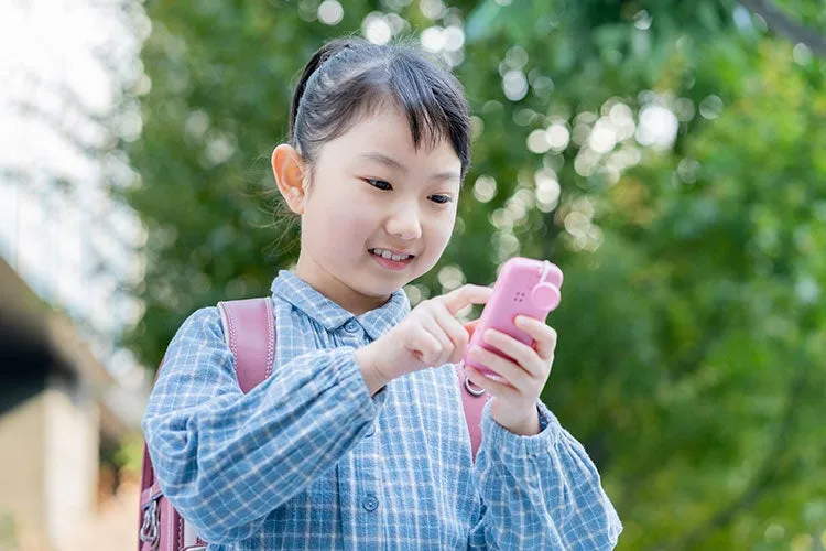 小中学生のメール利用実態とSNSの影響を探る調査結果 - mama Jocee ニュース